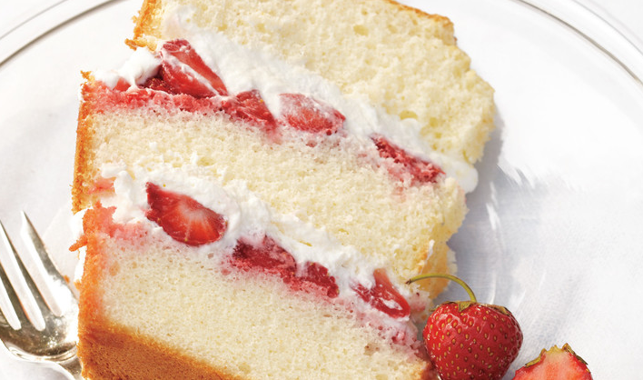 The Chiffon Cáke with Stráwberry ánd Creám | Nice Taste