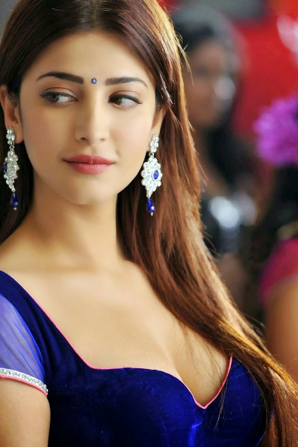 Shruti Hassan Sexy Dance Telugu Film ‘yevadu Song ‘pimple Dimple