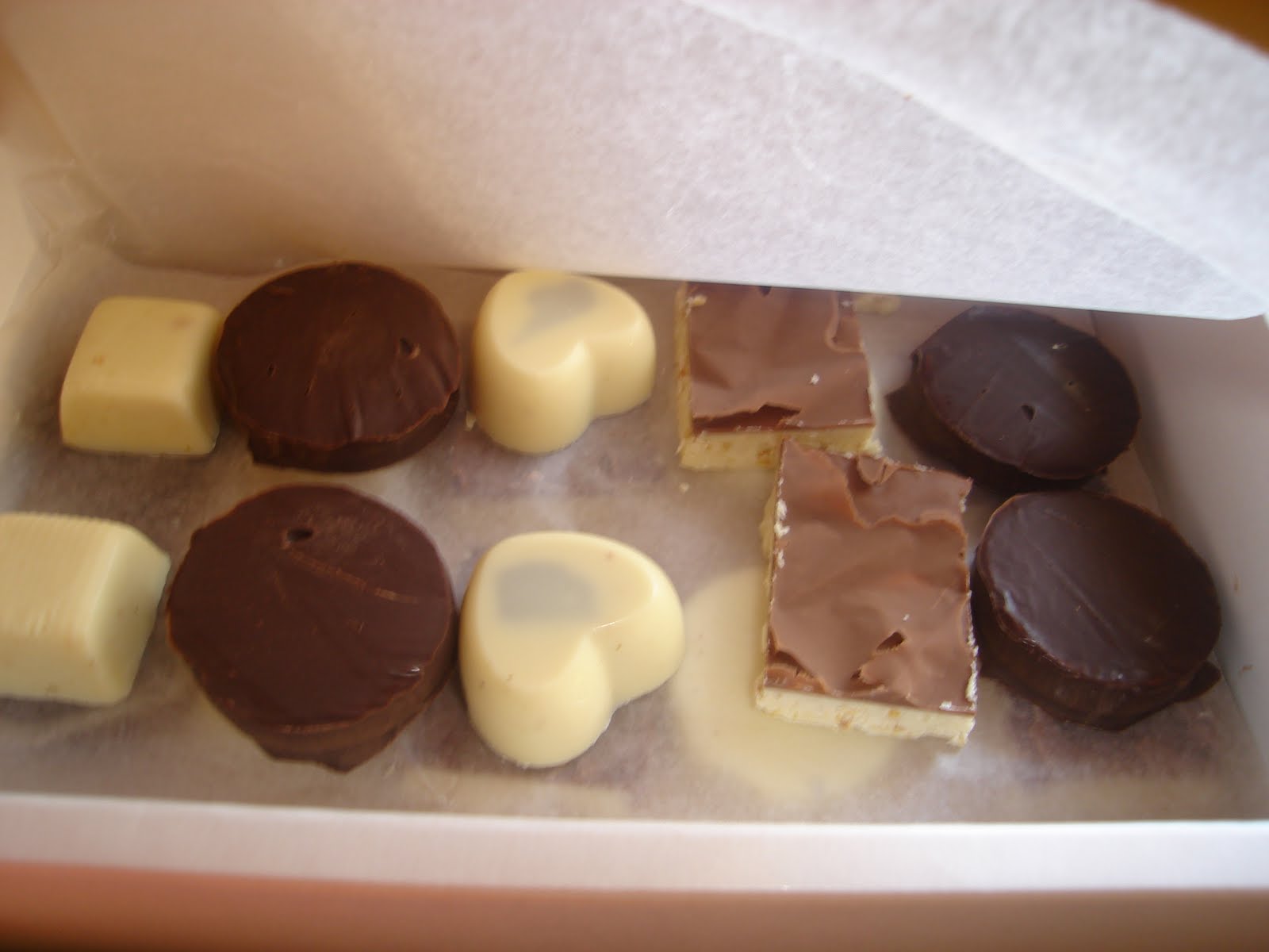 L&L cascadas de chocolate las toscas: BOMBONES ARTESANALES