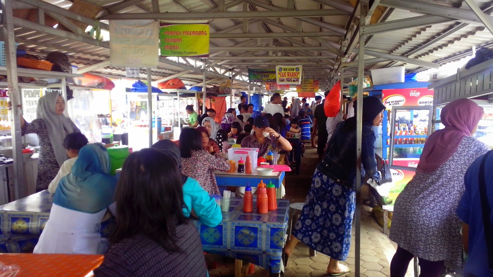 Sarapan Pagi di Pasar Way Halim