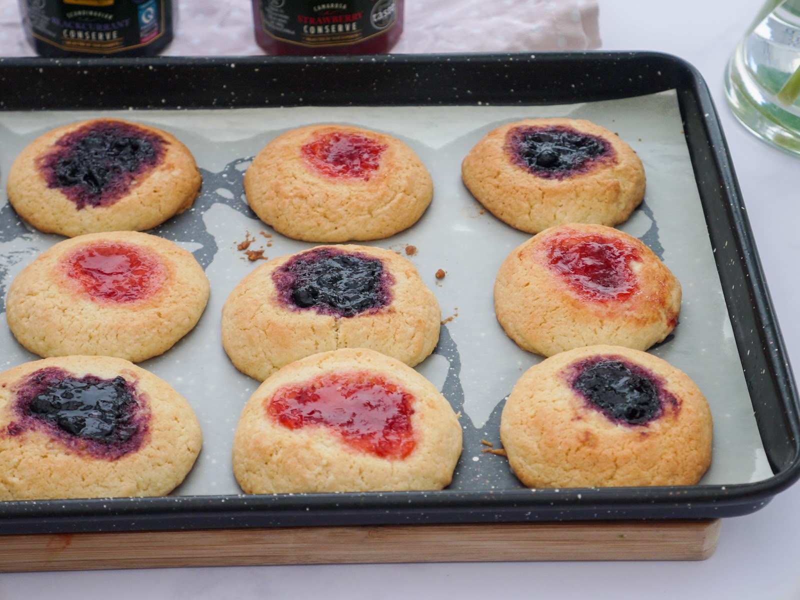 This Muslim Girl Bakes: Jam Buns.