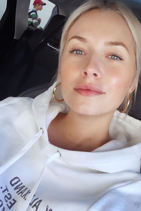 Pregnant Lena Gercke Insta Clicks 26 Apr 2020