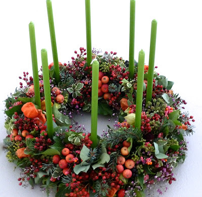 VOM HÜGEL: Kränze Kränze Kränze