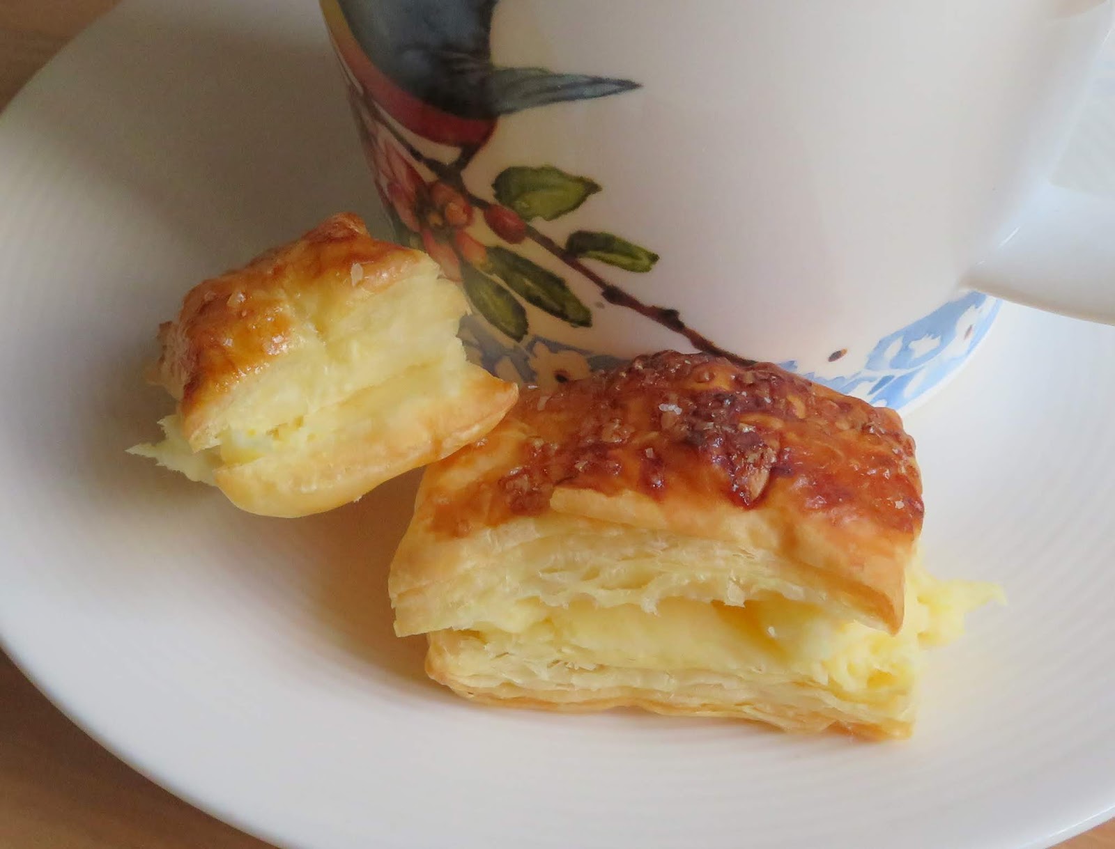 Lemon Puff Biscuits | The English Kitchen