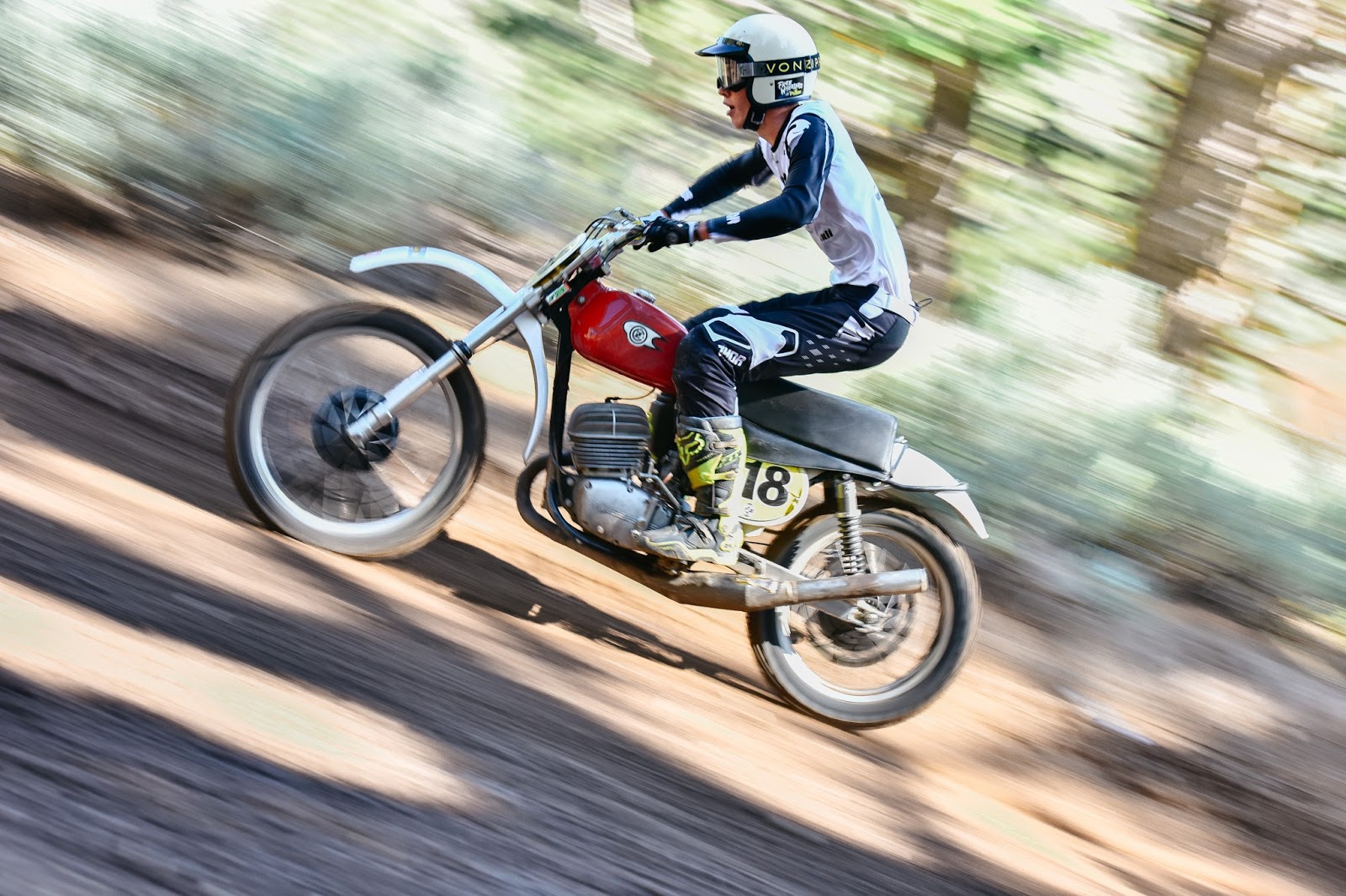 POPPA WHEELIE: CZ 400 1972