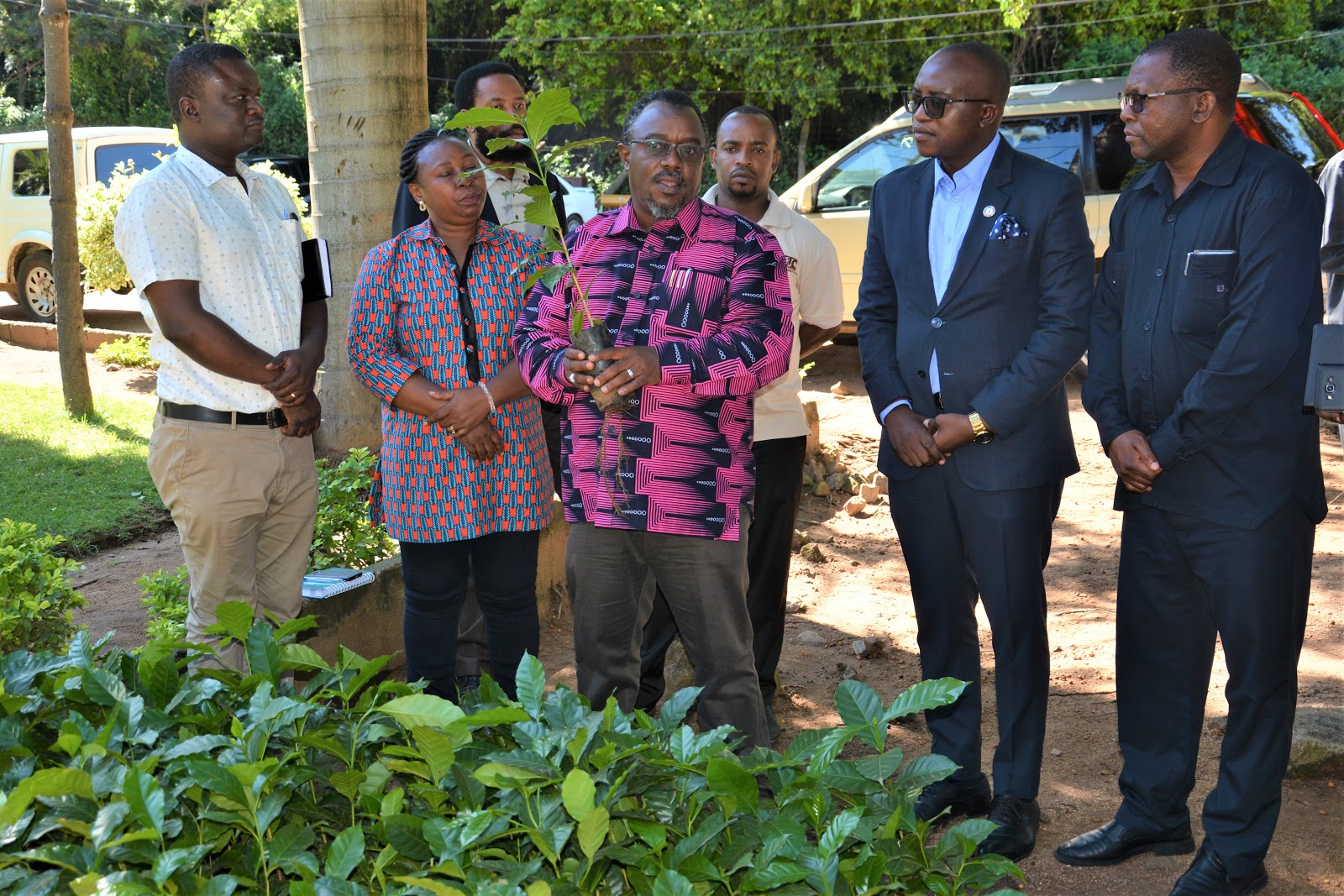 MKUU WA MKOA WA MARA ADAM MALIMA AIPONGEZA BODI YA KAHAWA KWA KUTOA ...