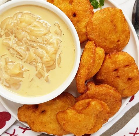 Awe Olufunso: Nigerian Food: Famous Nigerian Breakfast; Ogi and Akara