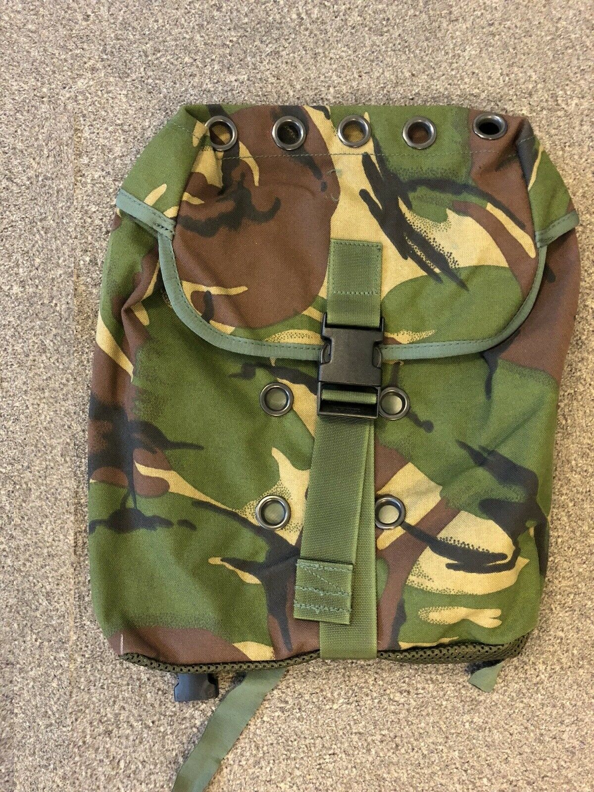 Webbingbabel: British SBS / UDT Charge Satchel Backpack DPM