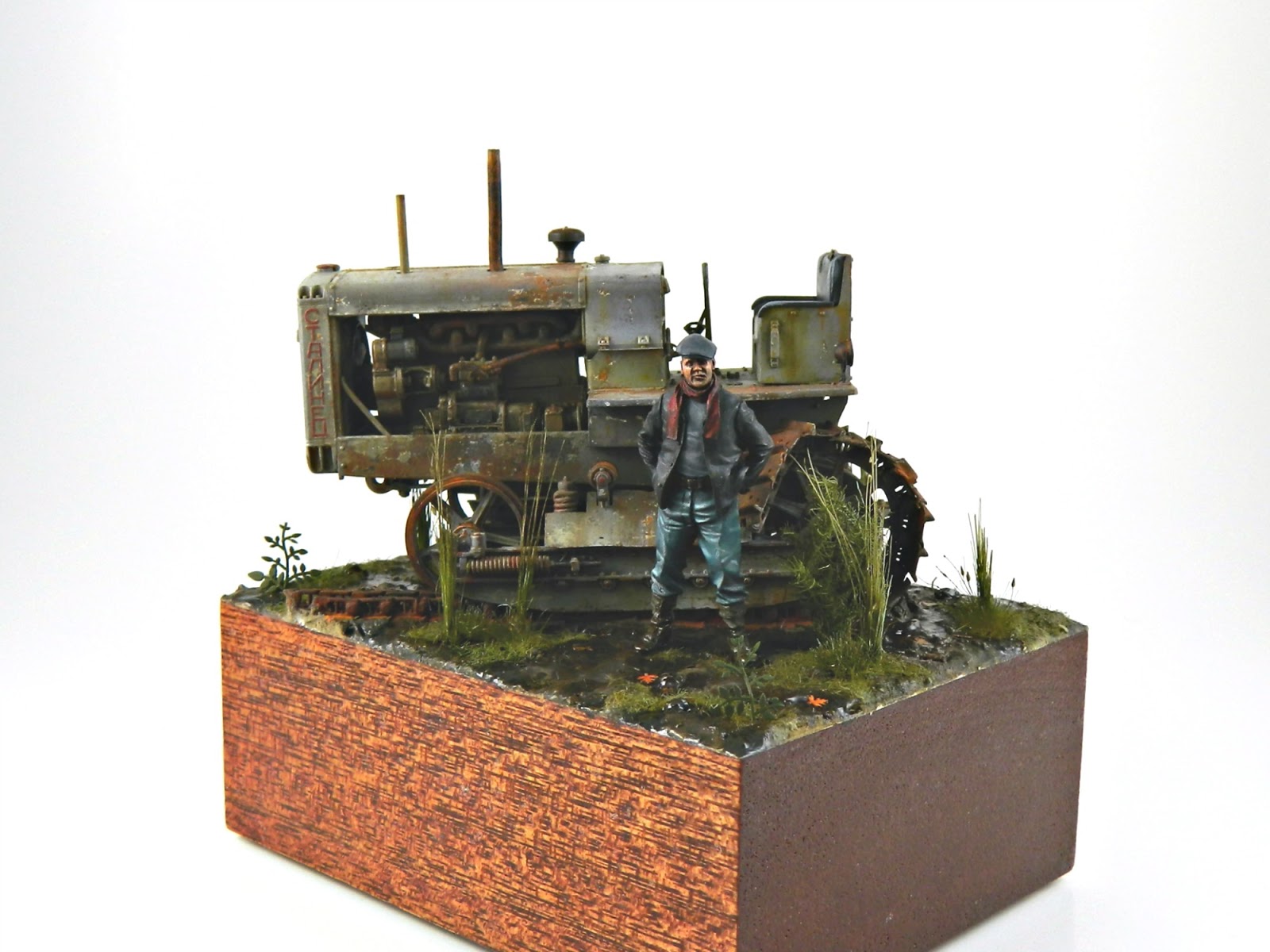 KNMinis: S-65 Stalinetz Tractor Finished