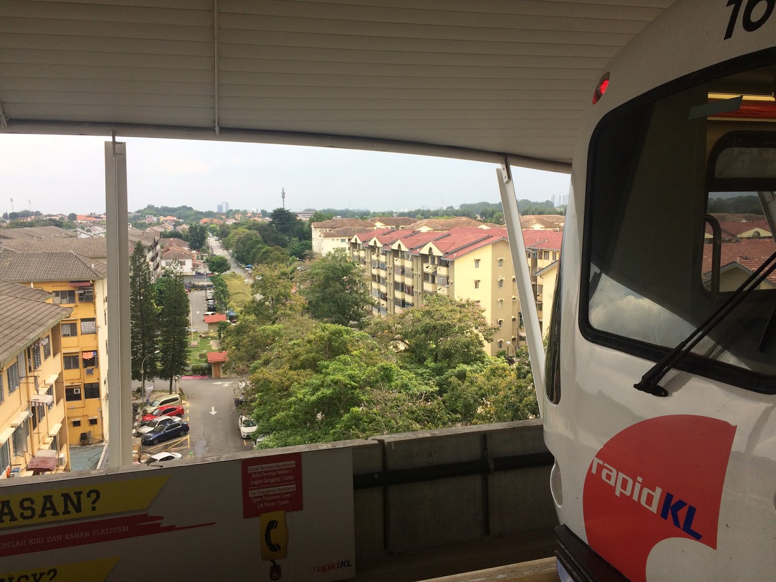 Kuala Lumpur Walk Pics : Kuala Lumpur: LRT USJ 7 Station