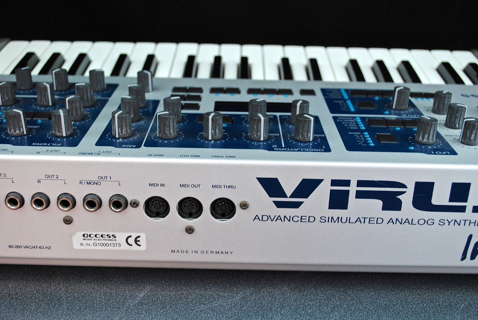 MATRIXSYNTH: Access Virus Indigo Keyboard Synth SN G10001373