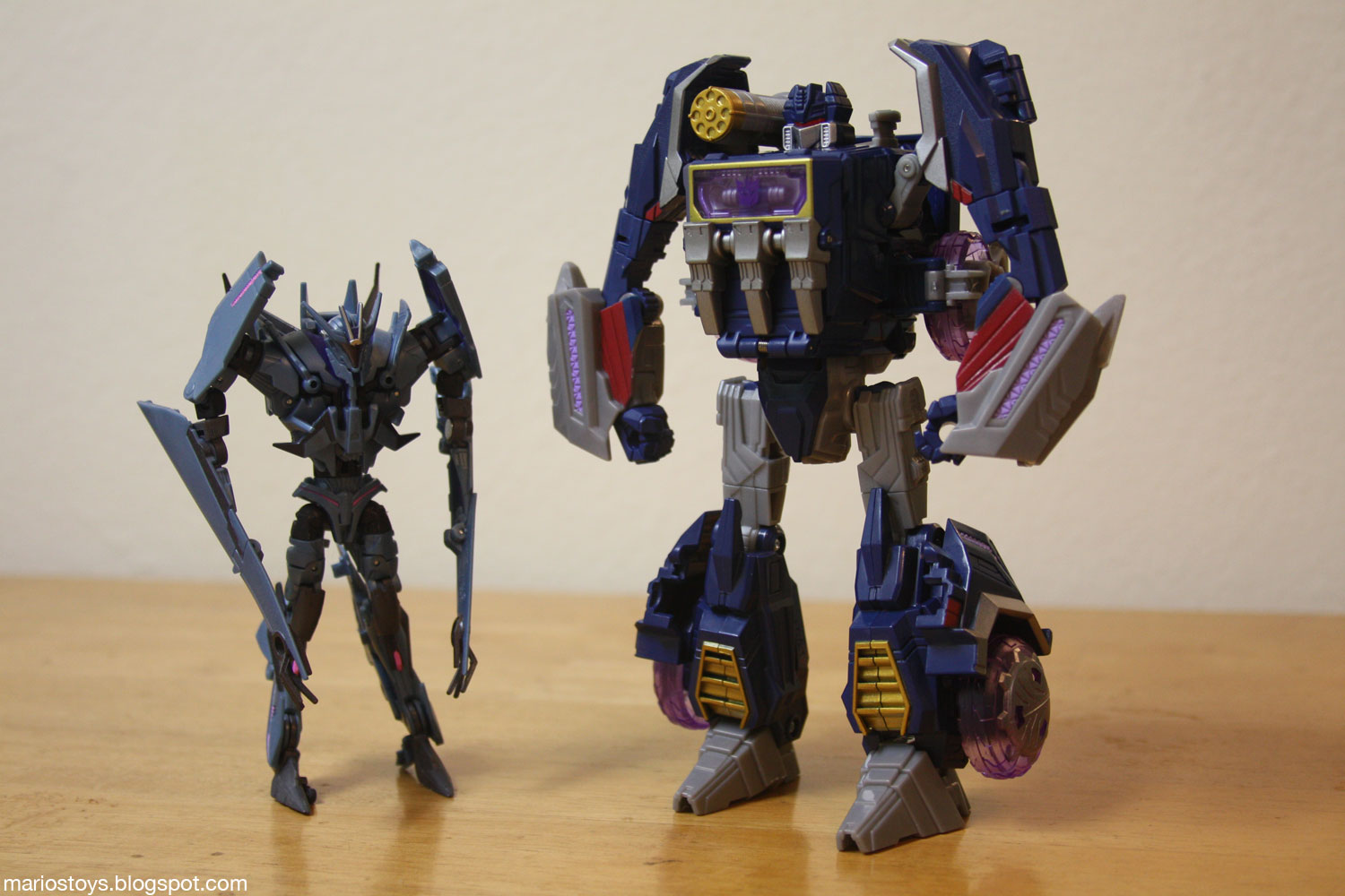 A Year of Toys: #5: Transformers Generations - Soundwave (Fall of ...