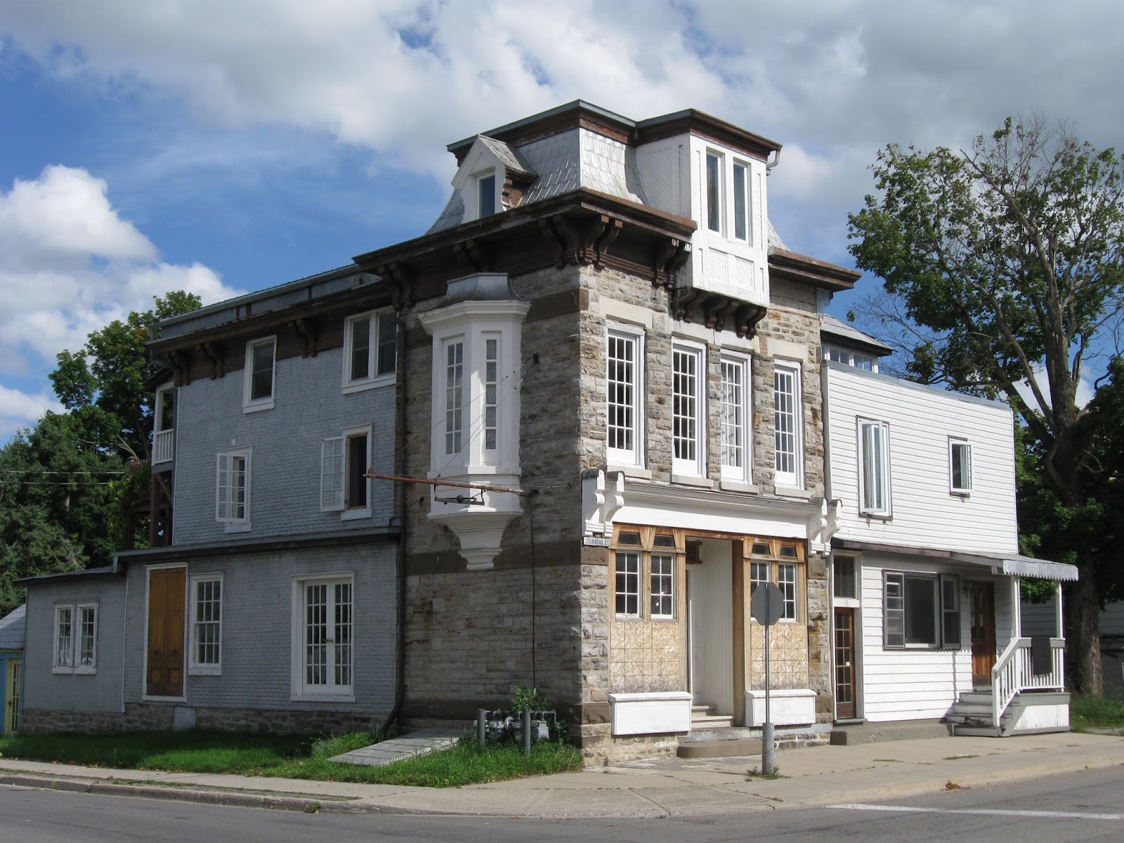 ancestral roofs: Ugly Buildings