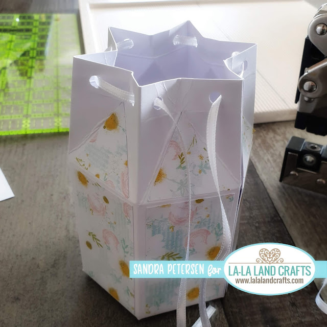 La-La Land Crafts Inspiration and Tutorial Blog: Tutorial Thursday ...