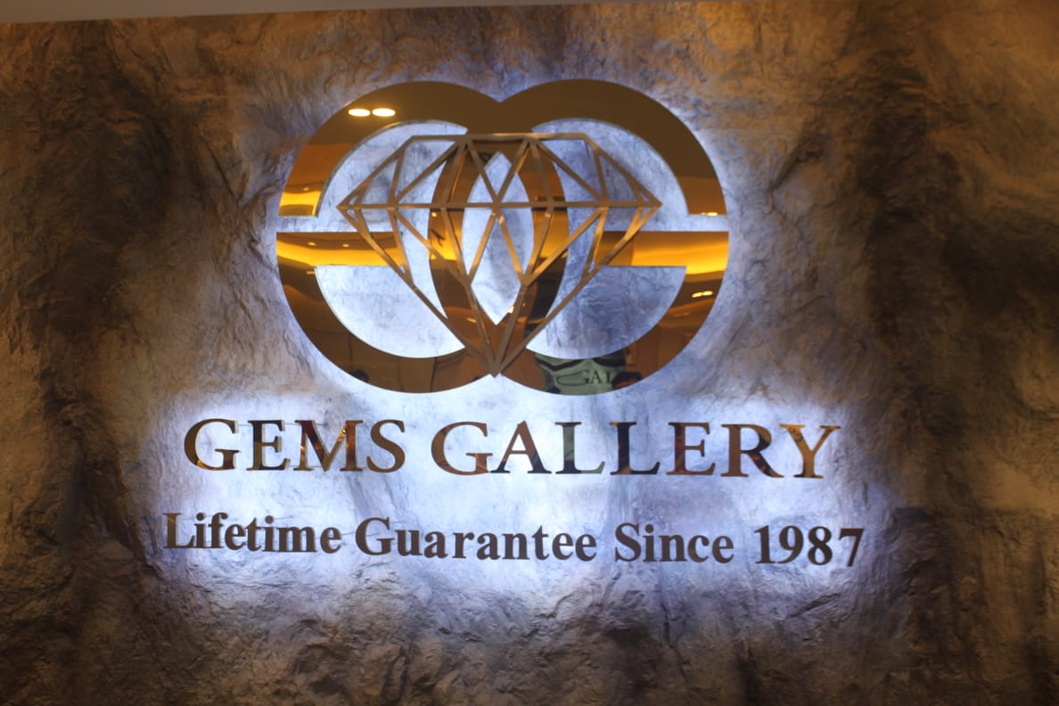 Mengunjungi Gems Gallery - Dian Restu Agustina's Blog
