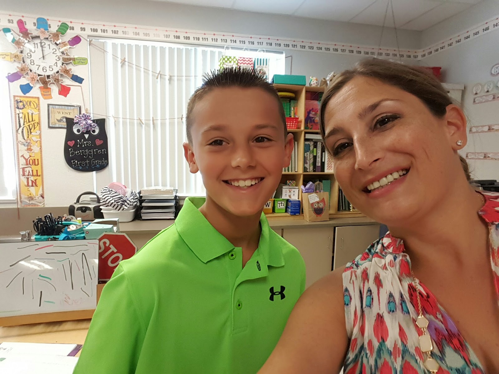 Tales-of-a-First-Grade-Teacher: Week 1 done! classroom pics!