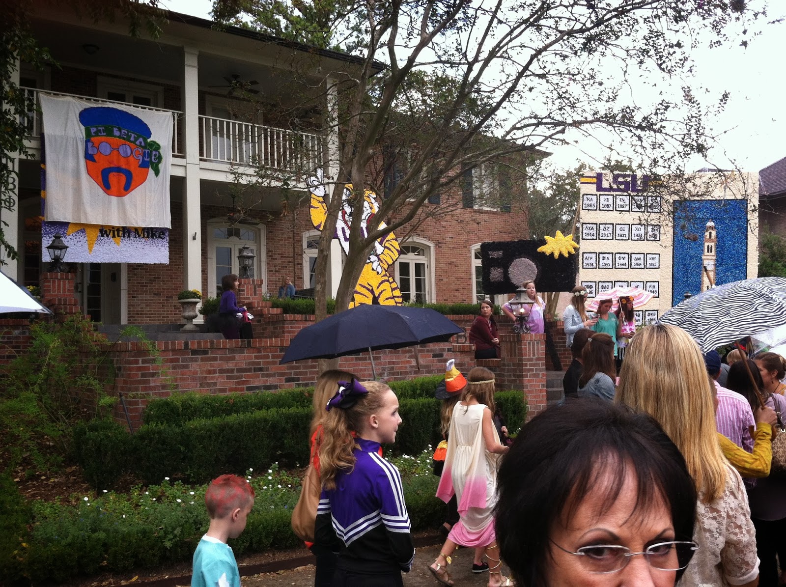 Dee's Adventures: Trick or Treating on LSU Sorority Row