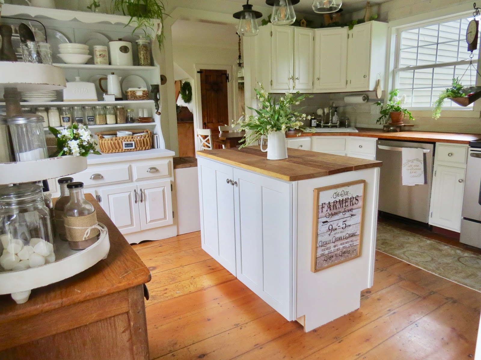 The Long Awaited Home: DIY Farmhouse Kitchen on a Budget