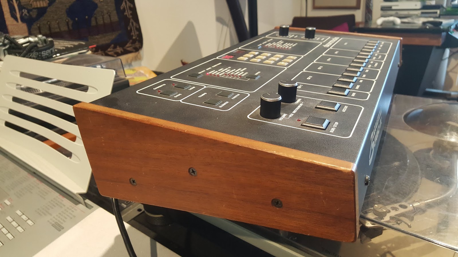 JonDent - Exploring Electronic Music: Sequential Circuits - Drumtraks ...