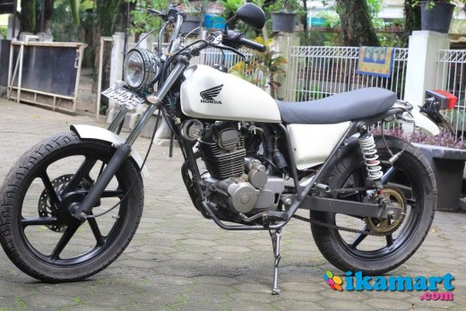 Foto Modifikasi Honda Megapro Jap Style Terbaru 2015