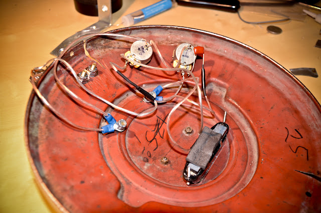 J Rubenstein Photography: 4 string hubcap slide guitar