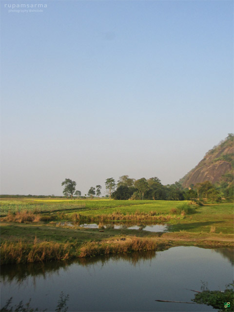 rupam sarma { xhobdo }: April 2016