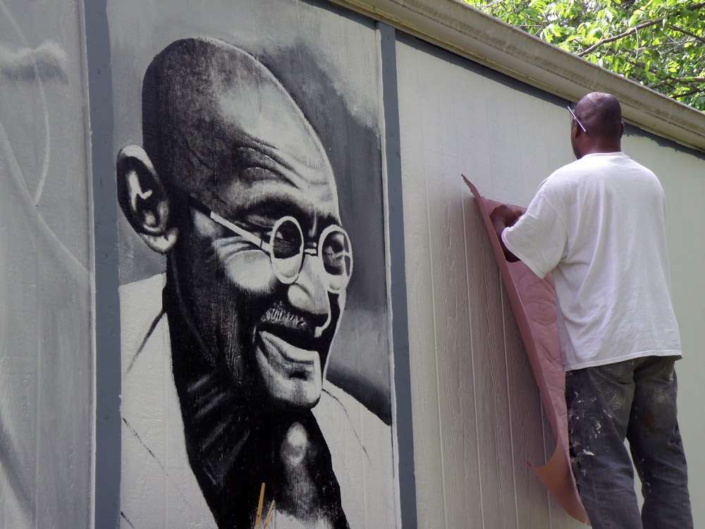 Kansas City Kansan: PHOTOS: Home mural by artist Alexander Austin