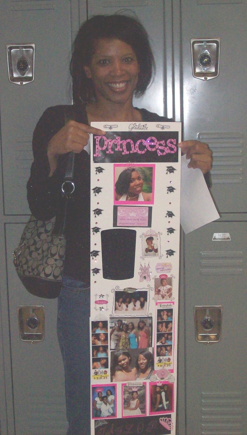 ~ LOCKER LAUREATE ~ The Locker Decorating Expert!: More Senior Week Lockers