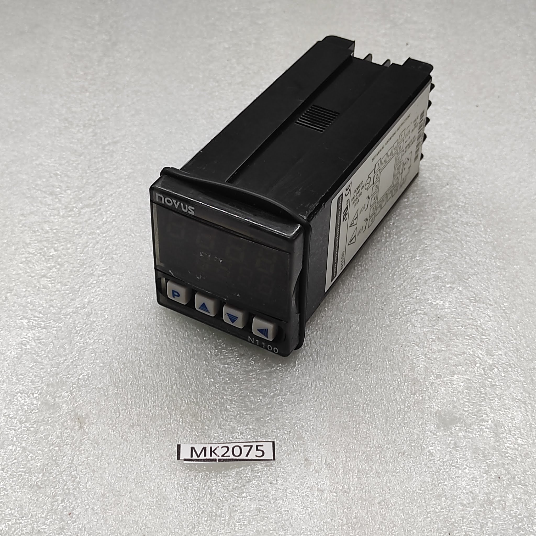 NOVUS N1100 UNIVERSAL CONTROLLER 100-240VAC