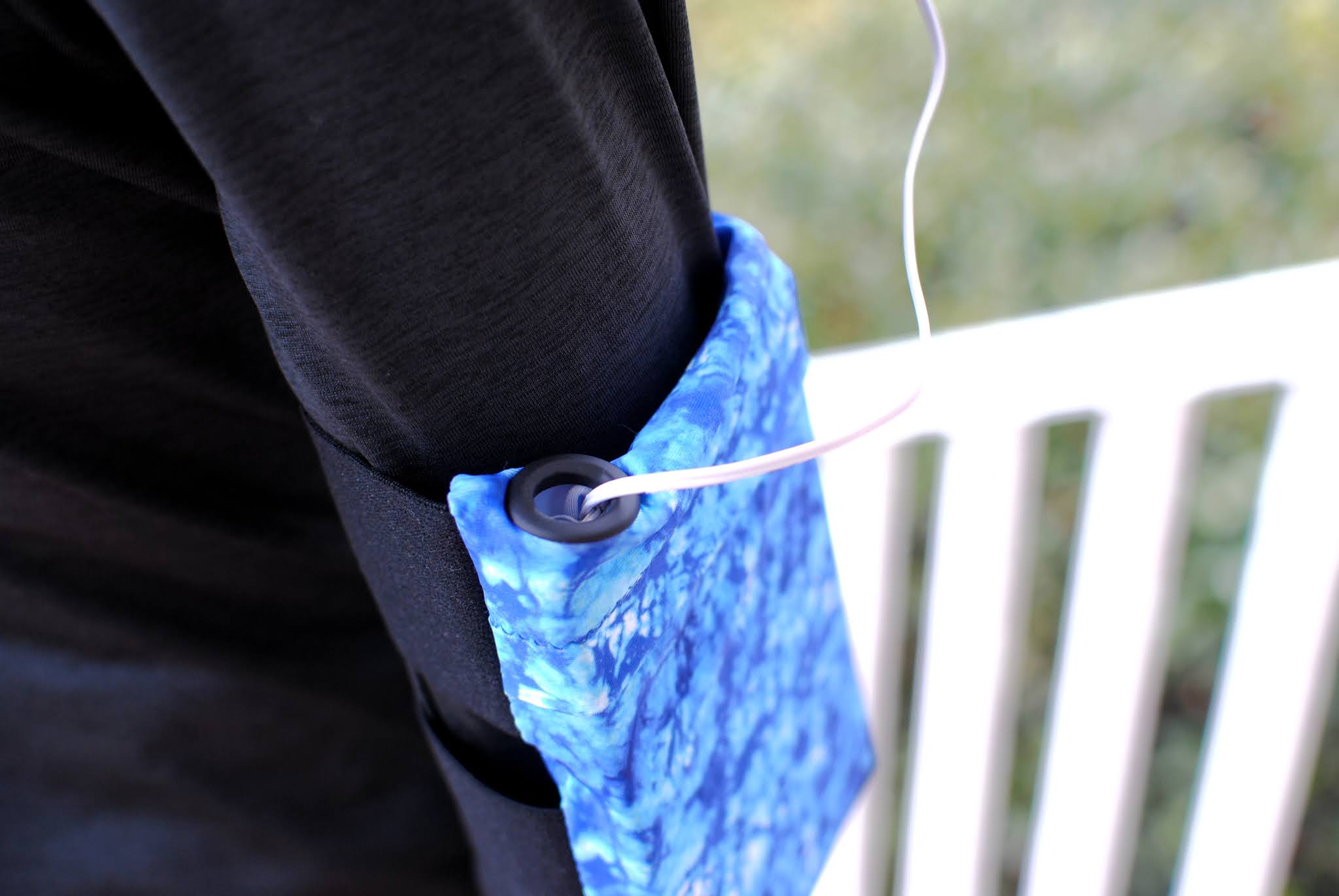 Trash To Couture: DIY Athletic Phone Arm Band