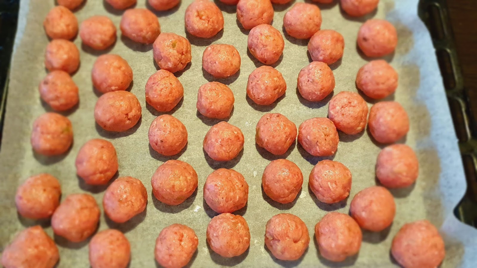 Havaijilaiset BBQ-lihapullat