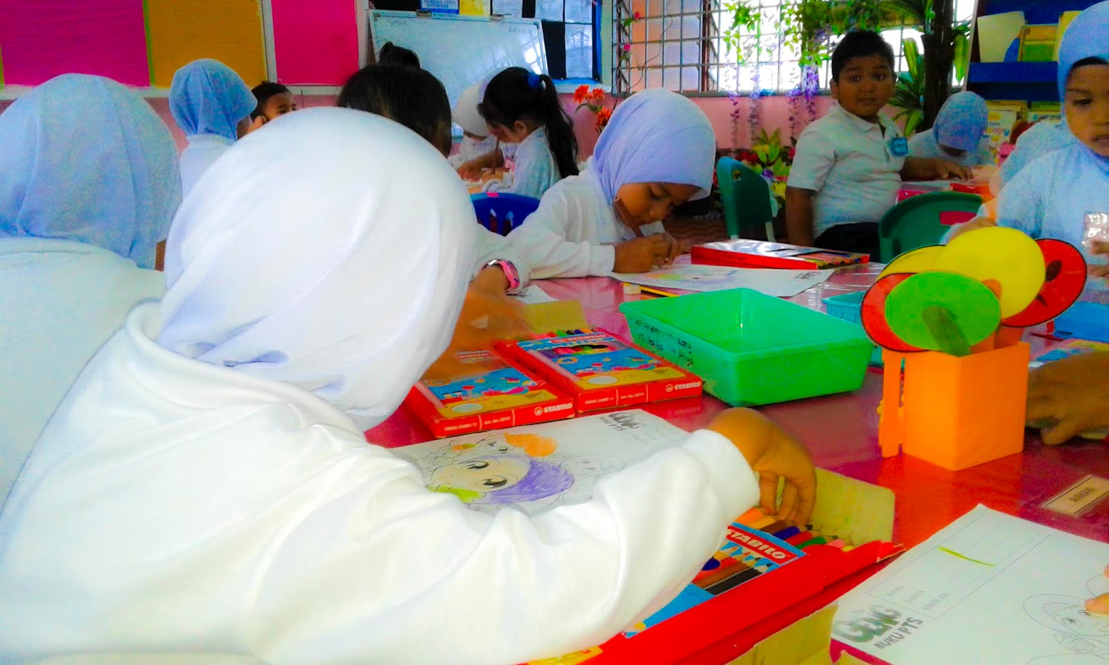 PROGRAM MEWARNA PRA SEKOLAH DAN BOOK TRUCK ~ SK PEDU