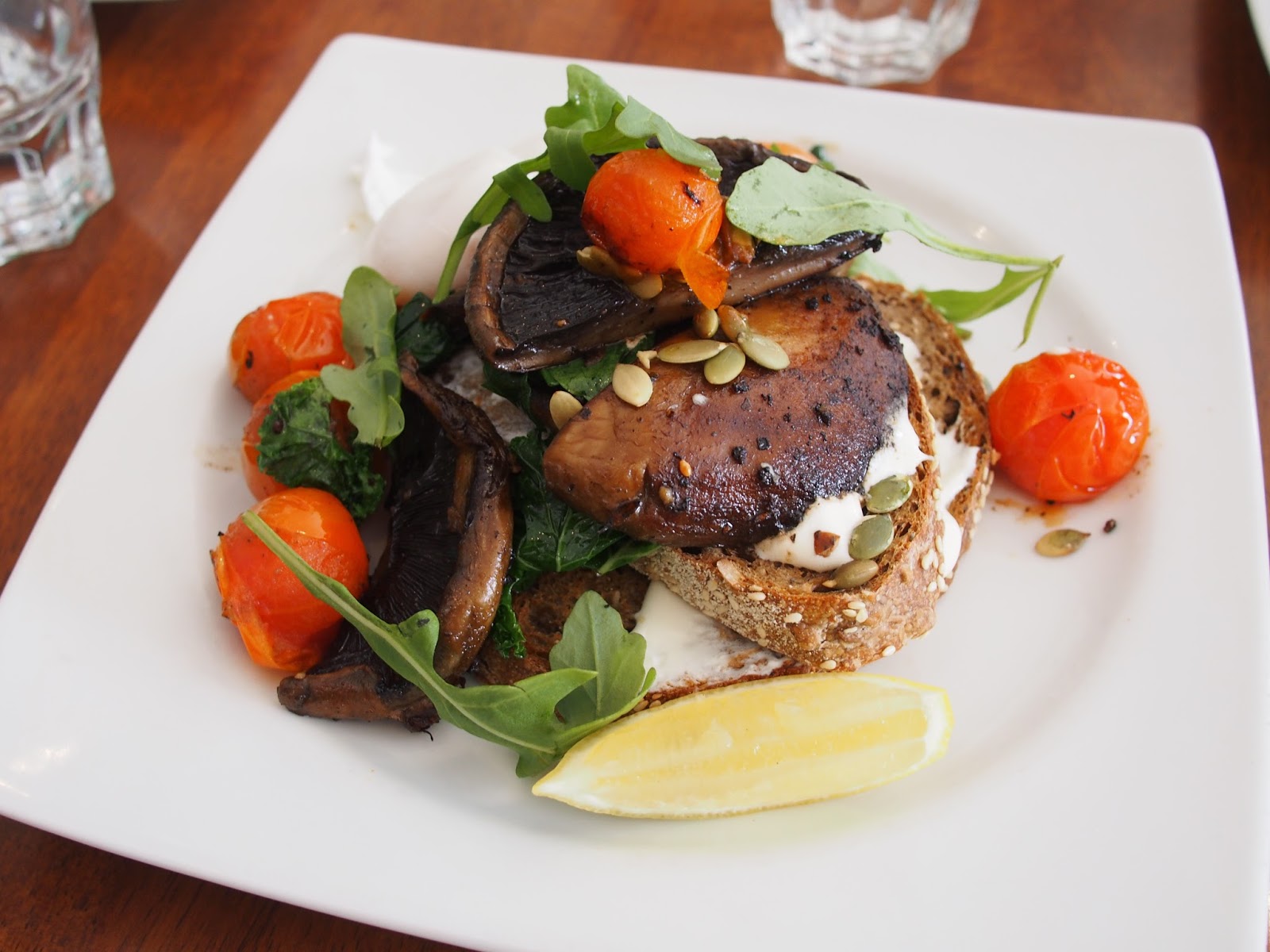 bne cafés: Pawpaw Cafe, Woolloongabba