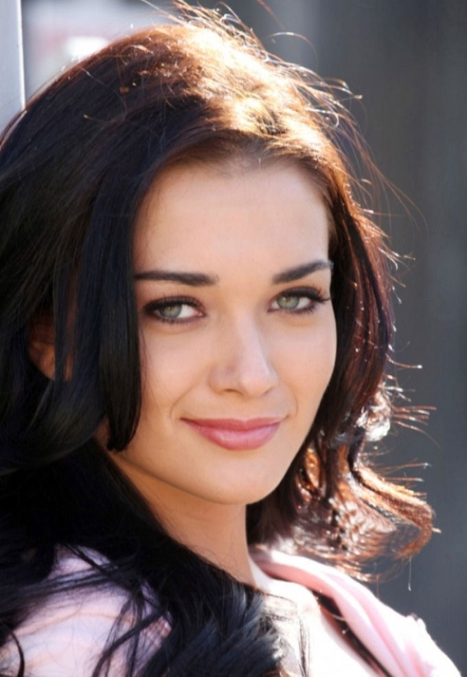 Amy Jackson Profile Biography Family Photos and Wiki and Biodata, Body ...