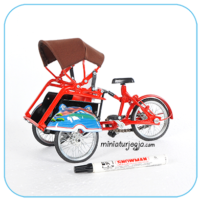 Miniatur Becak Warna kecil - miniatur jogja