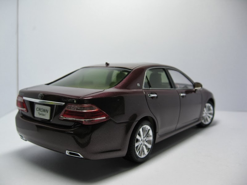 熱闘！カーモデル: GRS202クラウンロイヤルサルーン後期(完成)