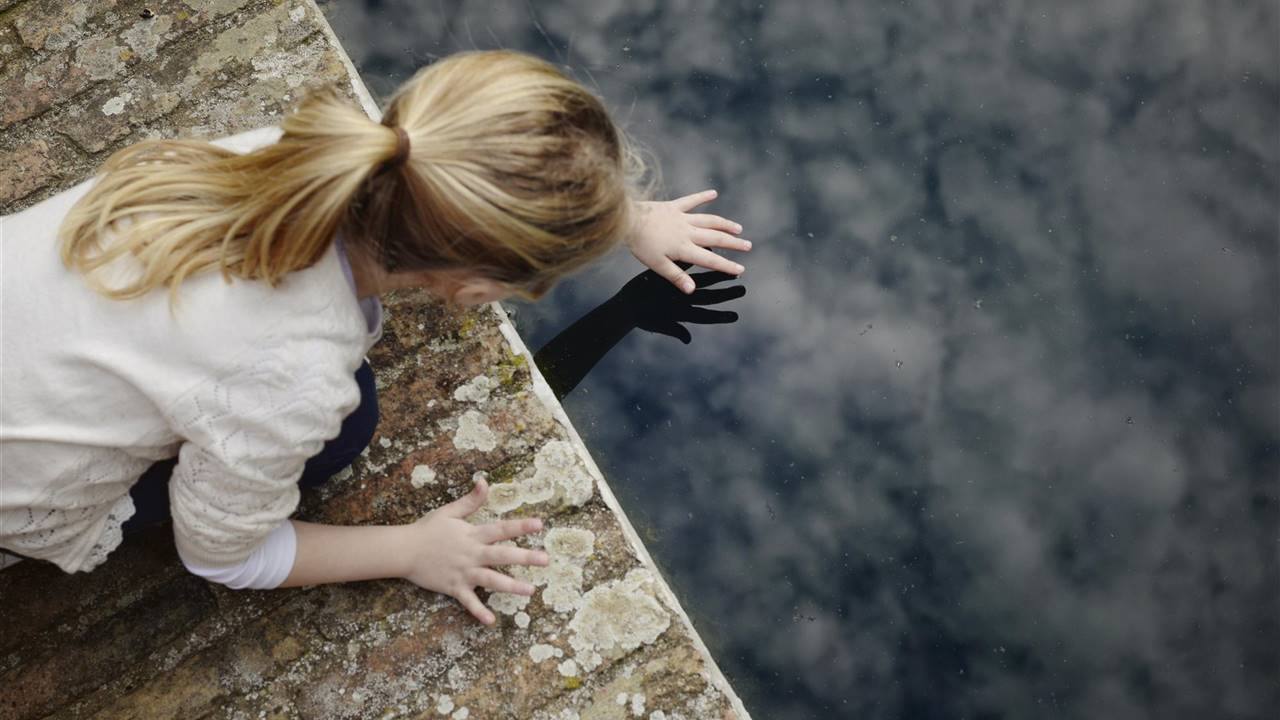 La soledad emocional es la que más duele - EL CLUB DE LOS LIBROS PERDIDOS