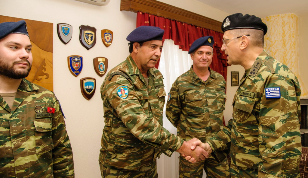 Στα ακριτικά φυλάκια του Έβρου ο Αρχηγός ΓΕΣ Αντιστράτηγος Αλκιβιάδης ...