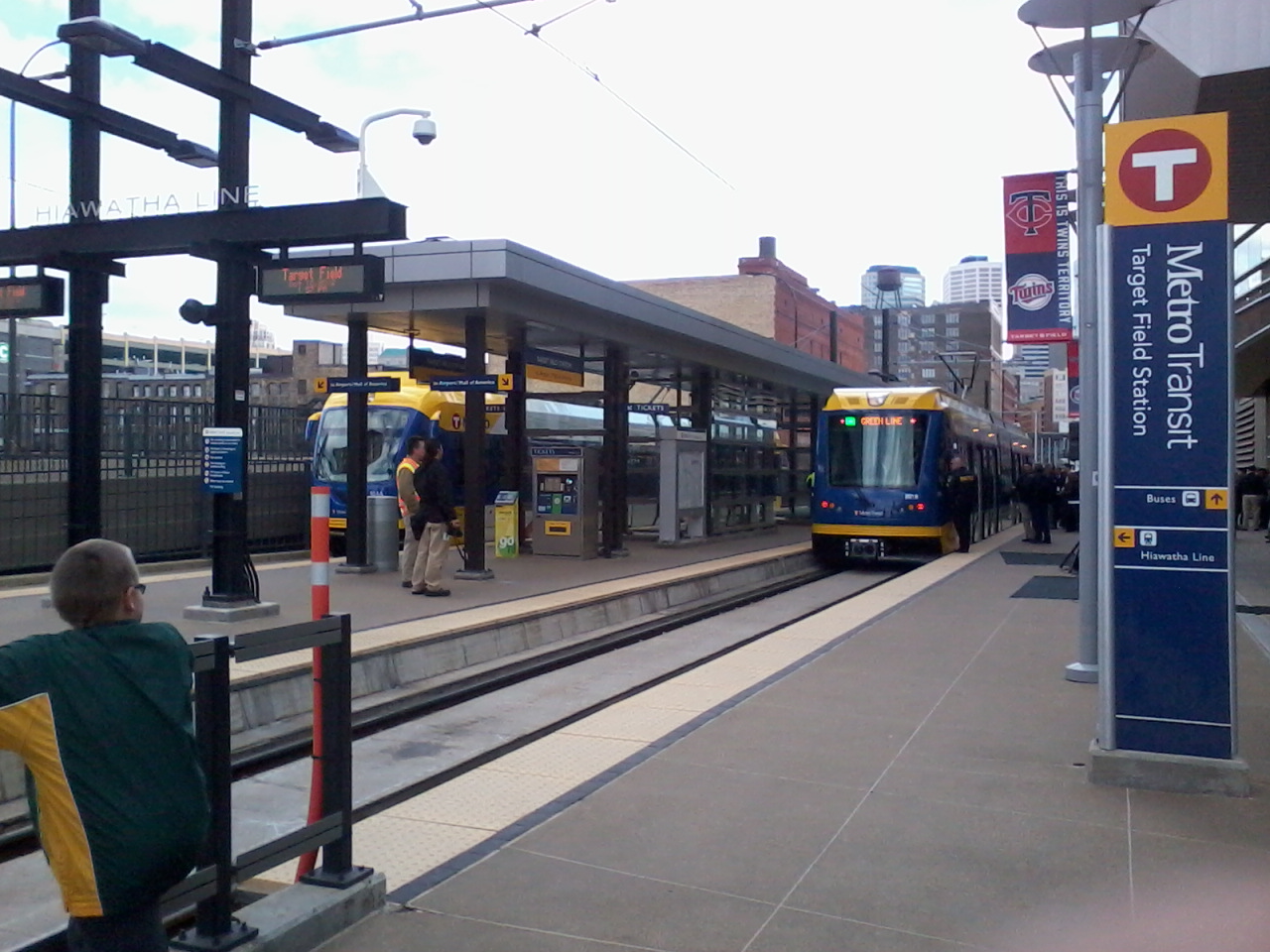 Twin Cities Transit: Siemens S70 LRV #201