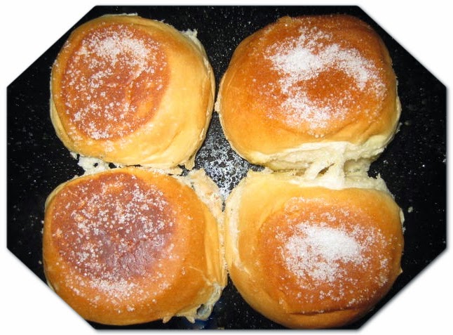 Delicious Dishes And Drinks: BUTTER BUNS