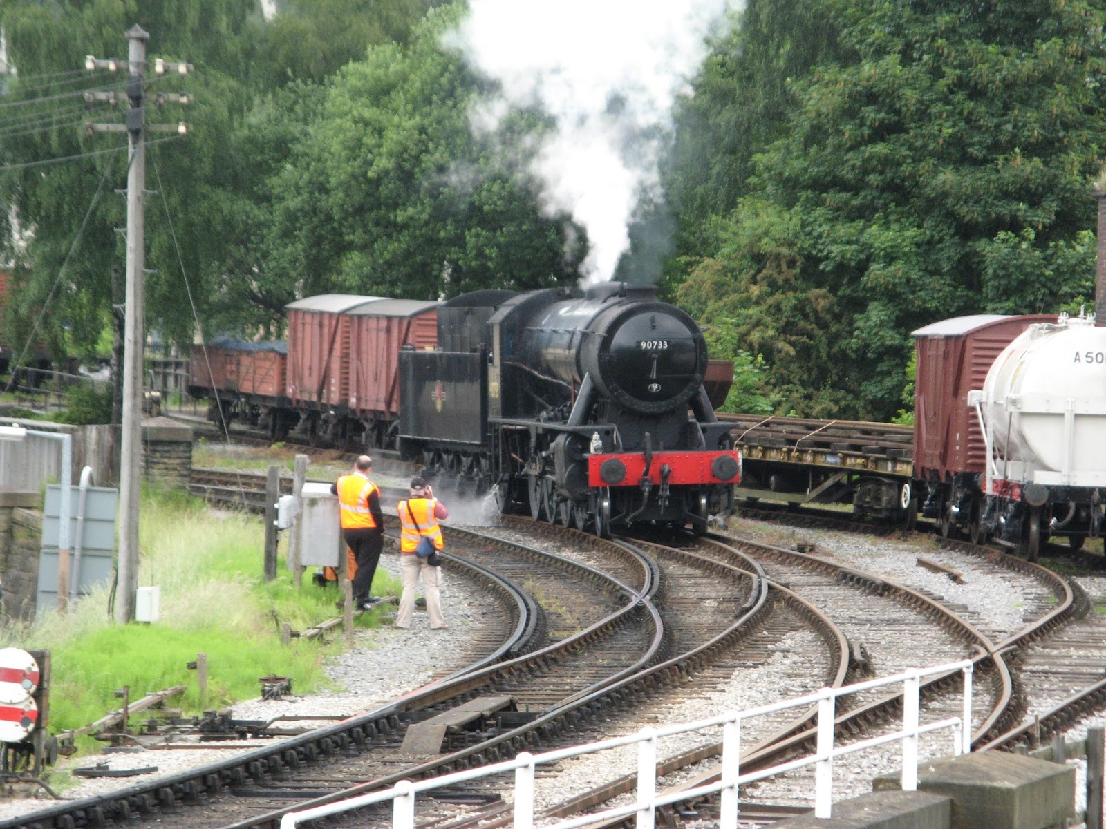 Steam Memories: Robert Riddles Austerity class 2-8-0 90733 a study