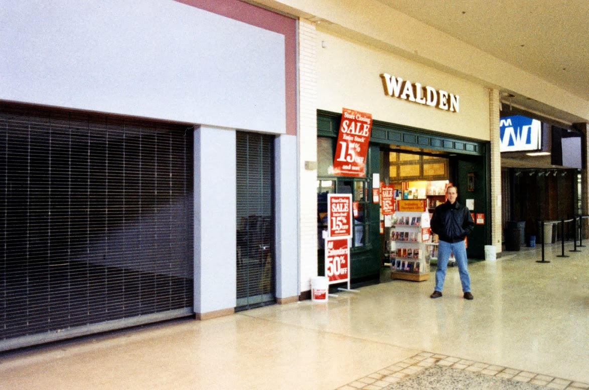 GR Retro: NORTH KENT MALL Photo Memoirs