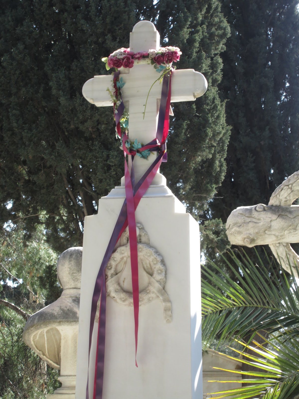 Athens First Cemetery in English: Ancient Greece in the Cemetery