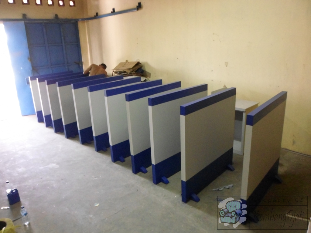 Sekat Kantor Portable Ringan - Furniture Semarang (ads) | Partisi Ruang ...