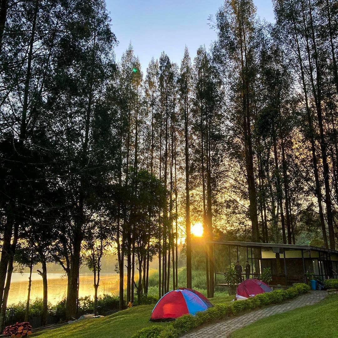 Danau lau kawar ,Villa Mari Pro Lau Kawar nan indah dibawah kaki Gunung ...