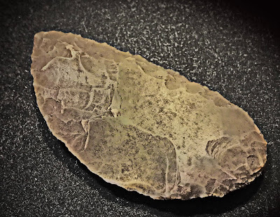 Stone Knife, Early Neolithic period, Mongolian Culture, 石刀 4·7cm (click ...