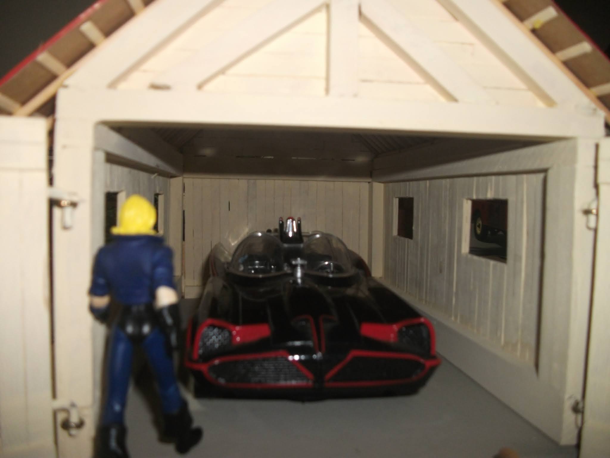 Dioramas 1:18: Batman garage at scale 1:18