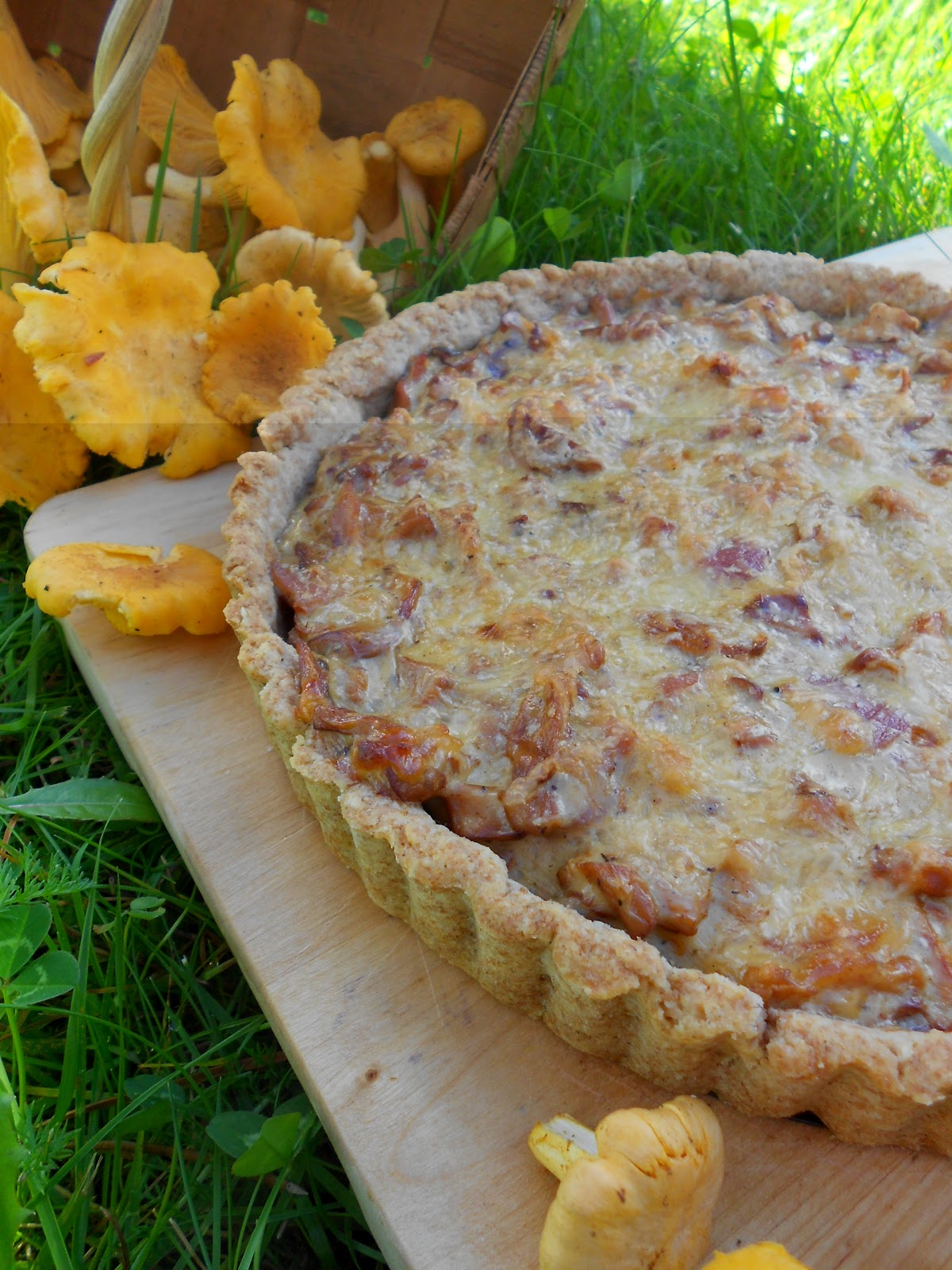 KakkuUnelmia: Kantarelli-pekonipiirakka