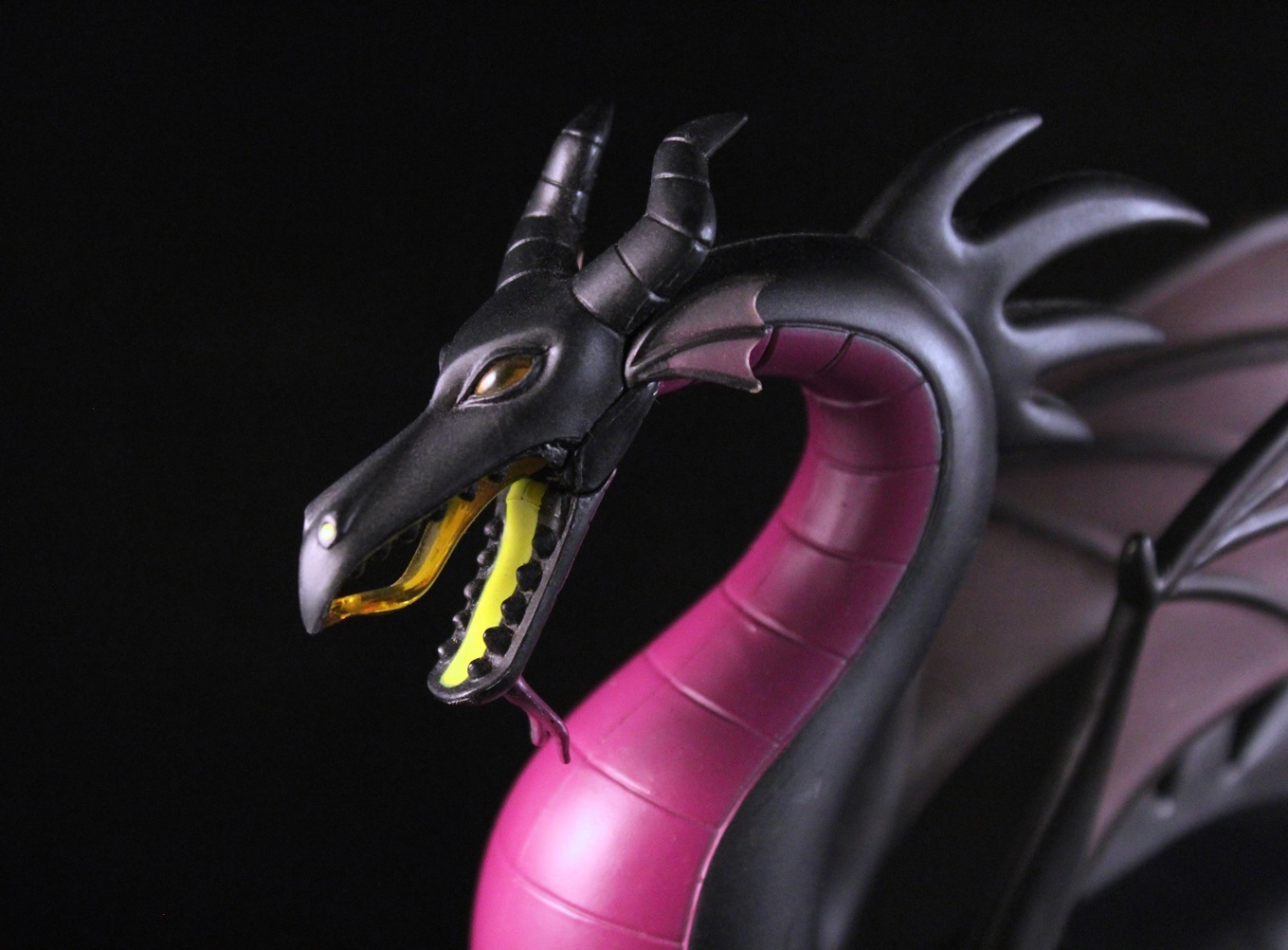 She's Fantastic: Disney Heroes - MALEFICENT DRAGON!