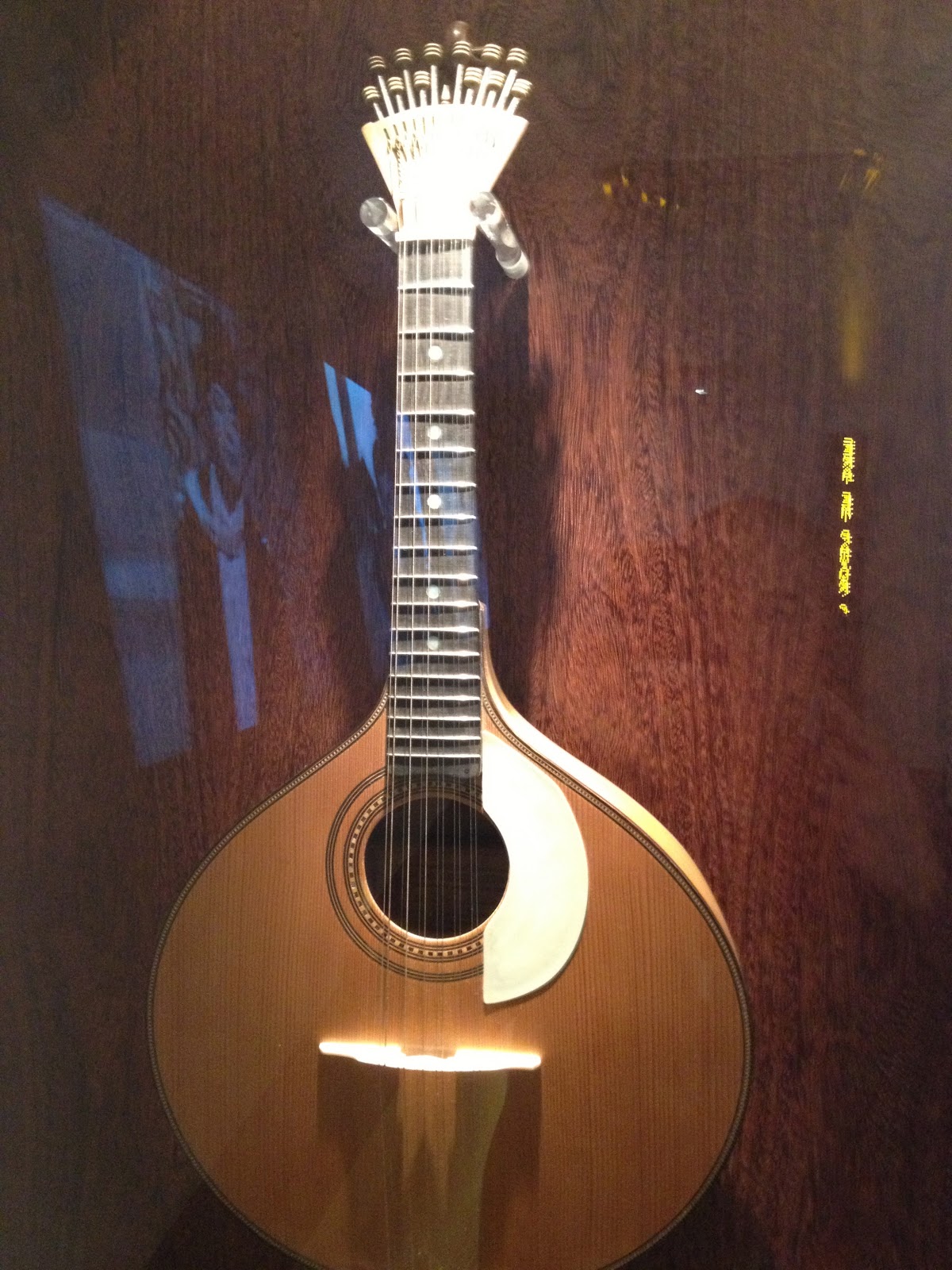 Fadonovato (Fado beginner): Fado Guitar to Guitarra